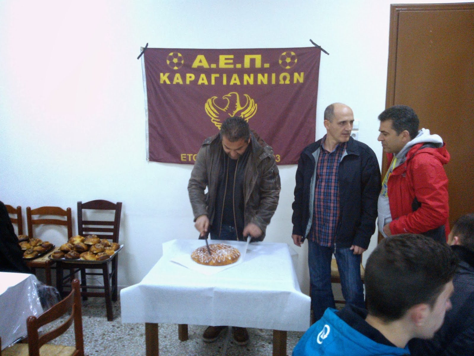 ΦΩΤΟΓΡΑΦΙΕΣ ΚΑΙ ΒΙΝΤΕΟ ΑΠΟ ΤΗΝ ΕΚΔΗΛΩΣΗ ΓΙΑ ΤΗΝ ΚΟΠΗ ΤΗΣ ΠΙΤΑΣ ΤΩΝ ...