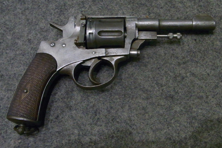 Armi usate web portal: Revolver Belga calibro 8 lebel