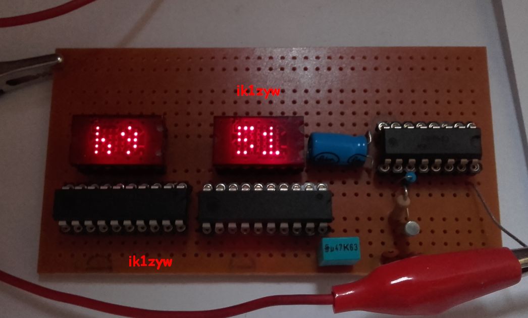 IK1ZYW Labs: Count-up timer with TIL305 - built