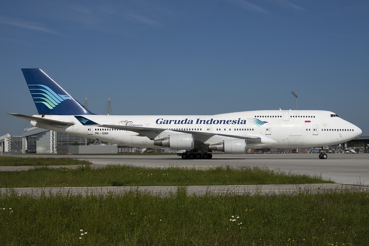 B747 SPOT: GARUDA INDONESIA B747 400 pris à l'Aéroport de Munich-F.J ...