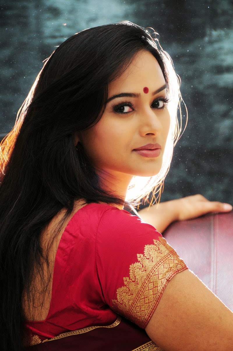 Gorgeous Actresses : Anupama Kumar