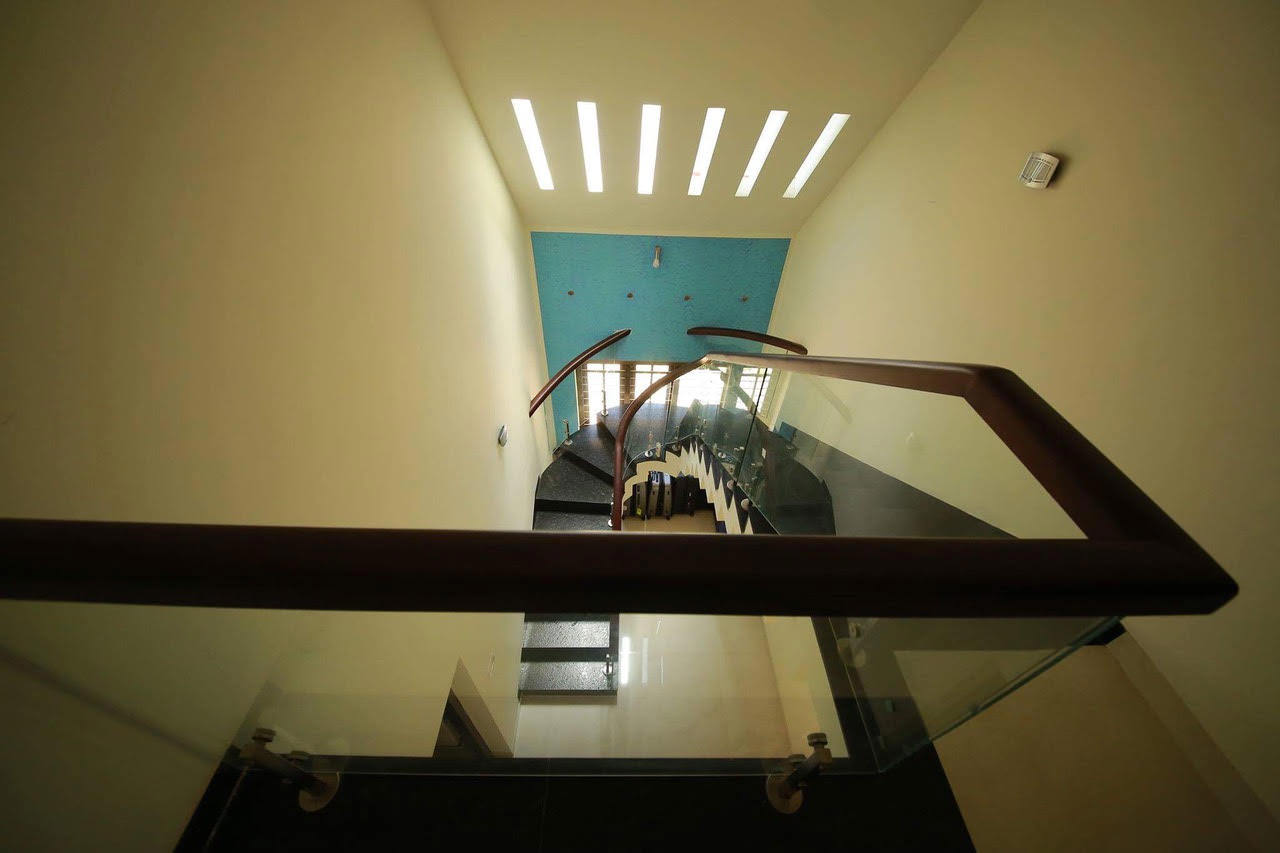 Finished house at Alappuzha - Kerala Home Design and Floor Plans - 9K ...