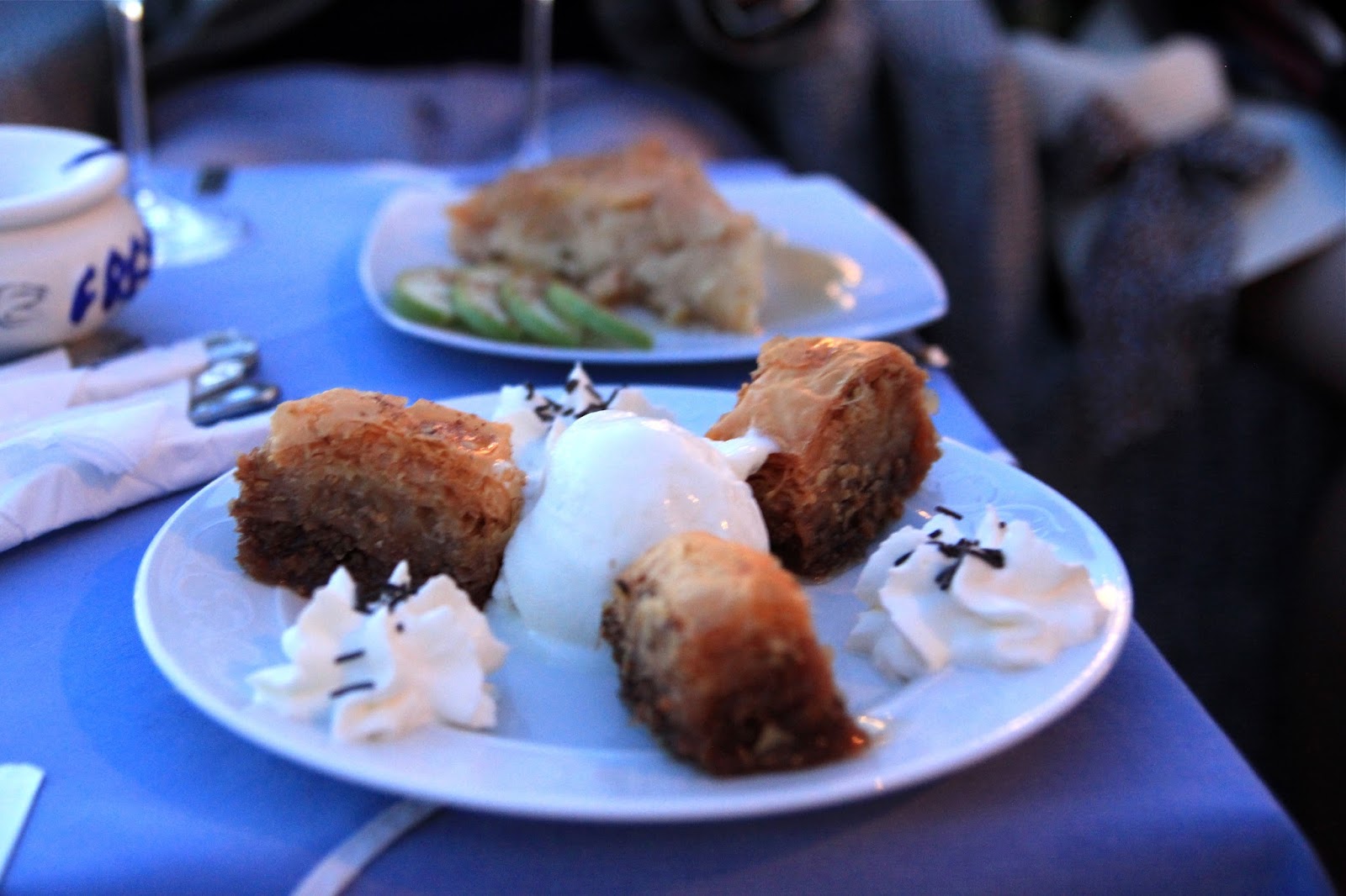 Cafe Creatures: SANTORINI: Franco's Bar