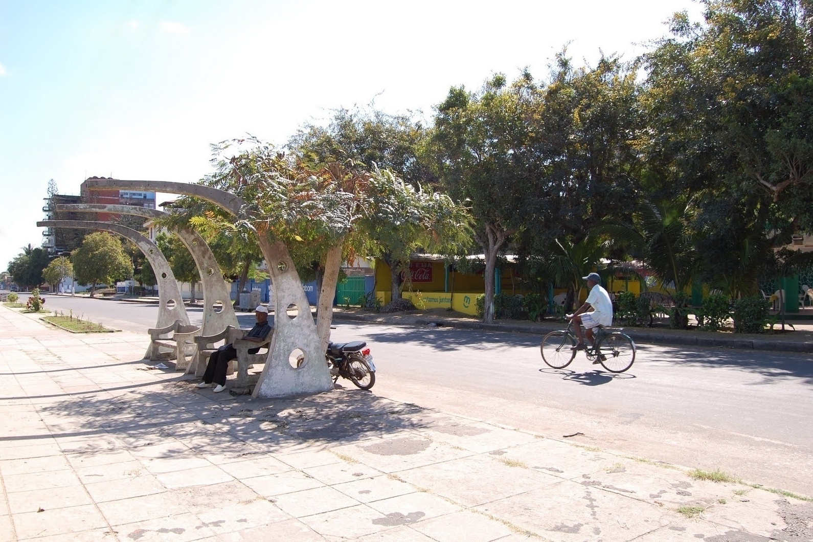 DE MIM PARA MIM: MEMORIAL DE QUELIMANE: VII - Avenida Marginal