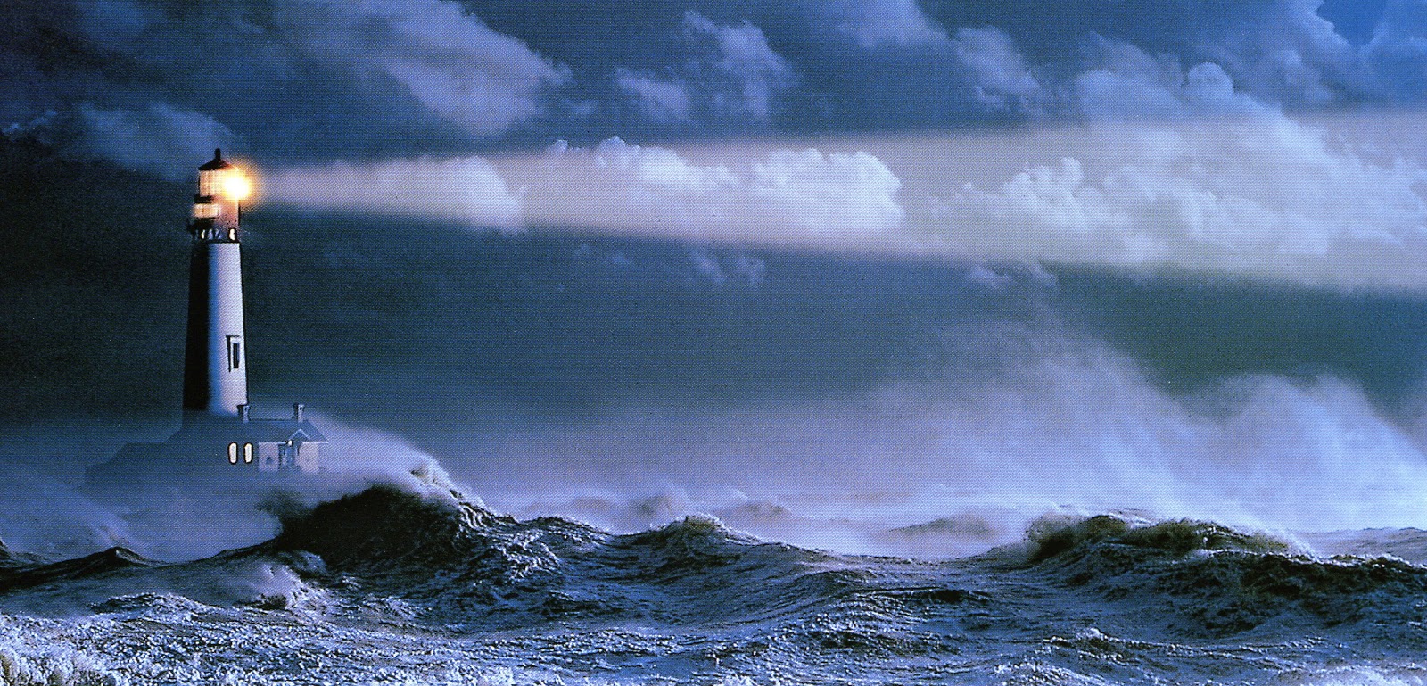 laReginaMari: Il faro del porto