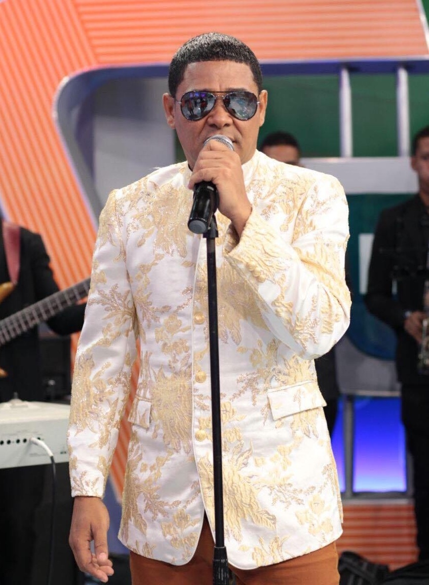 Prensa Libre Nagua: El Jeffrey se presenta en Astoria Manor y firmará ...