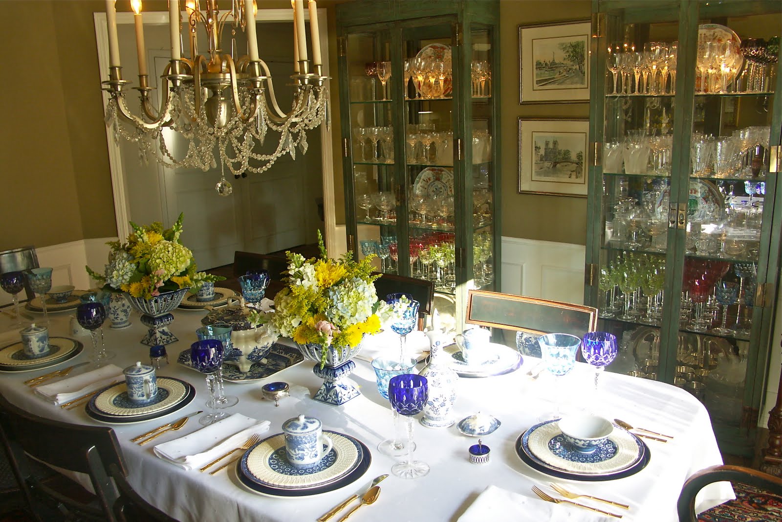 Tables for Two - Entertaining Women