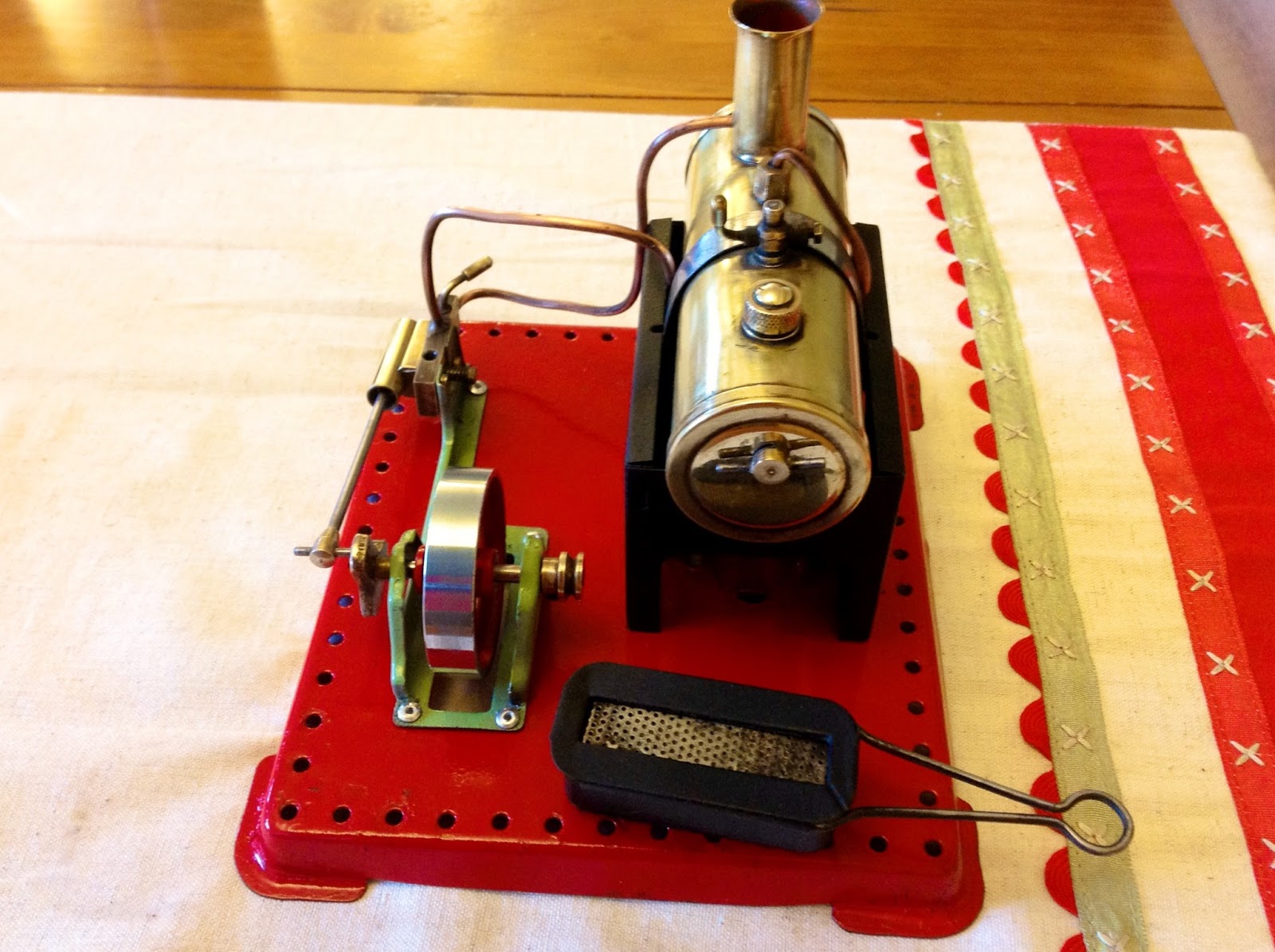 Restoring Mamod Steam Engines: [Before and After] Mamod SE2a Steam ...