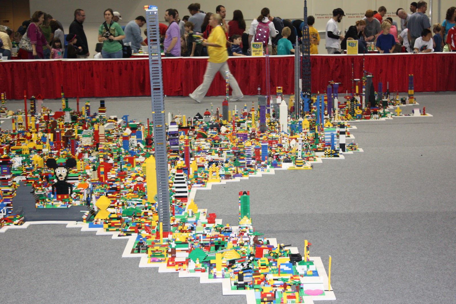 A Slice of Smith Life: Wordful Wednesday Full of Photos: LEGO KidsFest