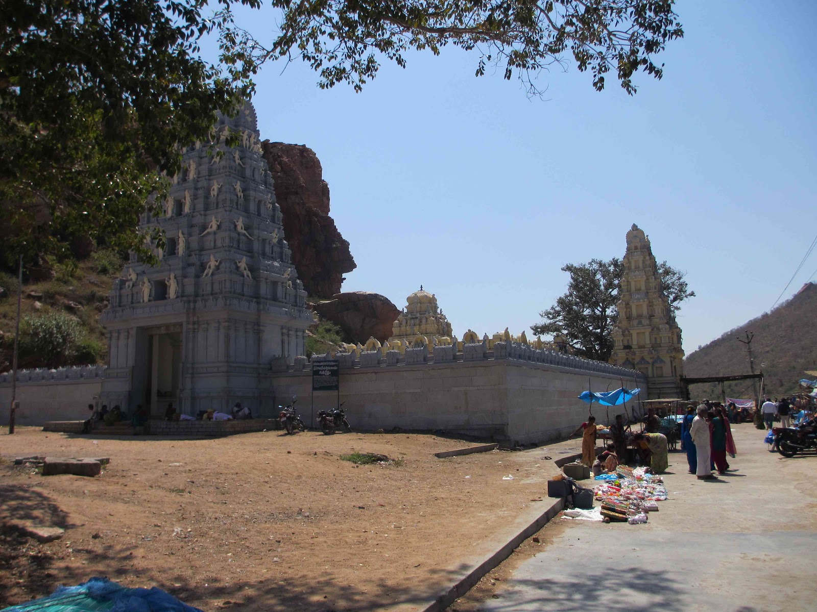 Scribbles of Karthik: Ahobilam, Gandi & Kadiri Trip