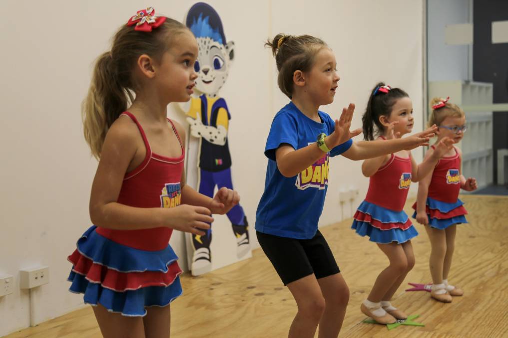 NickALive!: 'READY SET DANCE' Season 2 Pirouettes onto Nick Jr. Australia