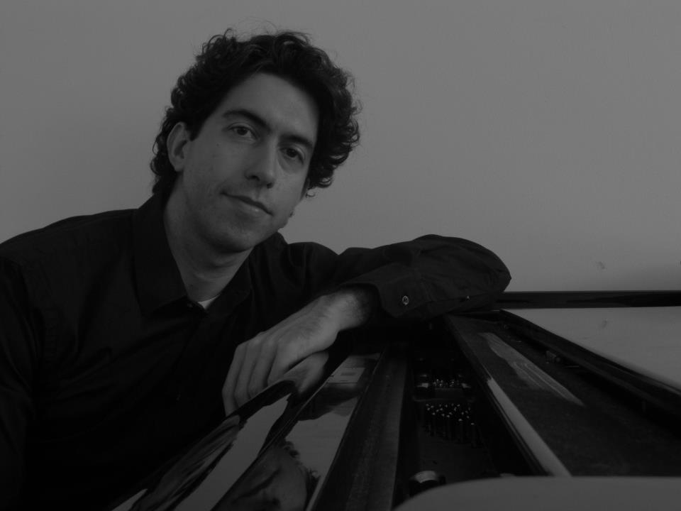 Da Rússia: Pianista português João Bruno Soeiro conquista simpatia do ...