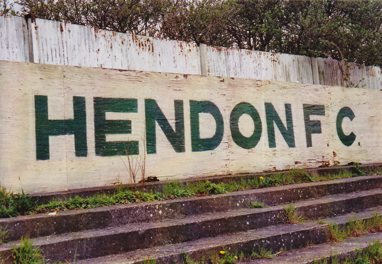 Extreme Football Tourism: ENGLAND: Hendon FC (1926-2009)