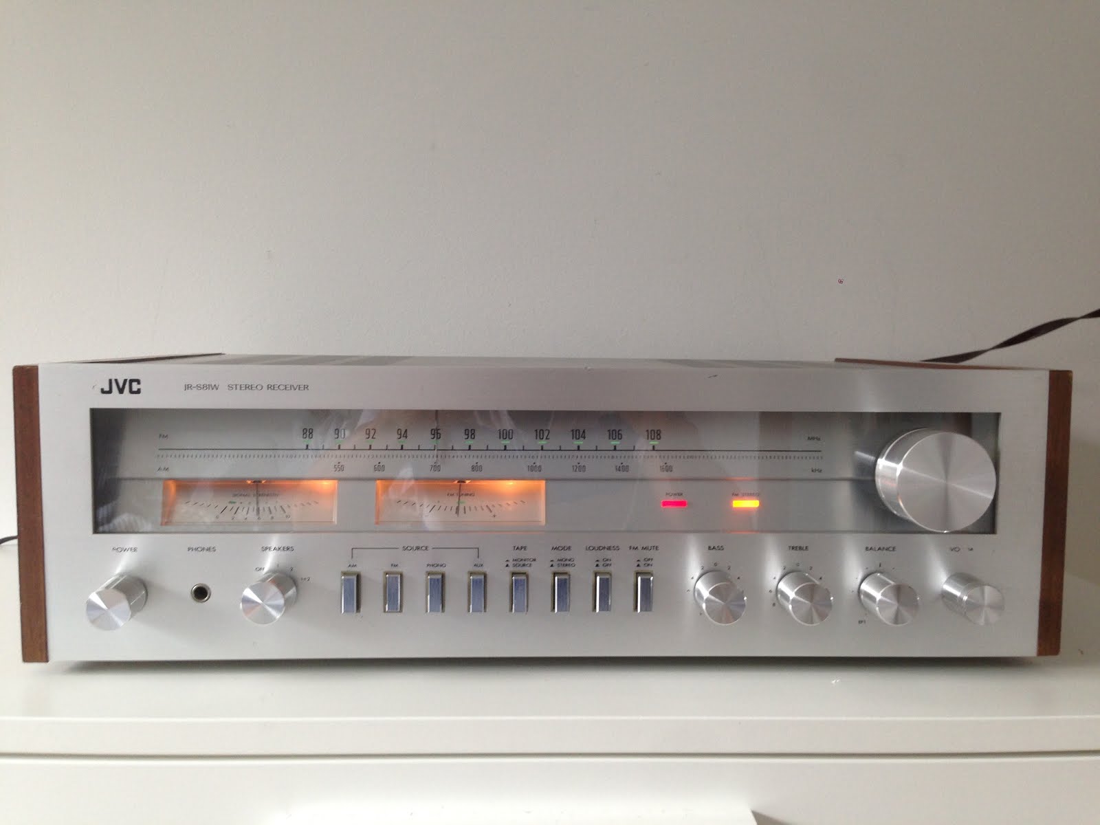Vintage Stereo Guy: JVC JR-S81W - AM/FM Stereo Receiver