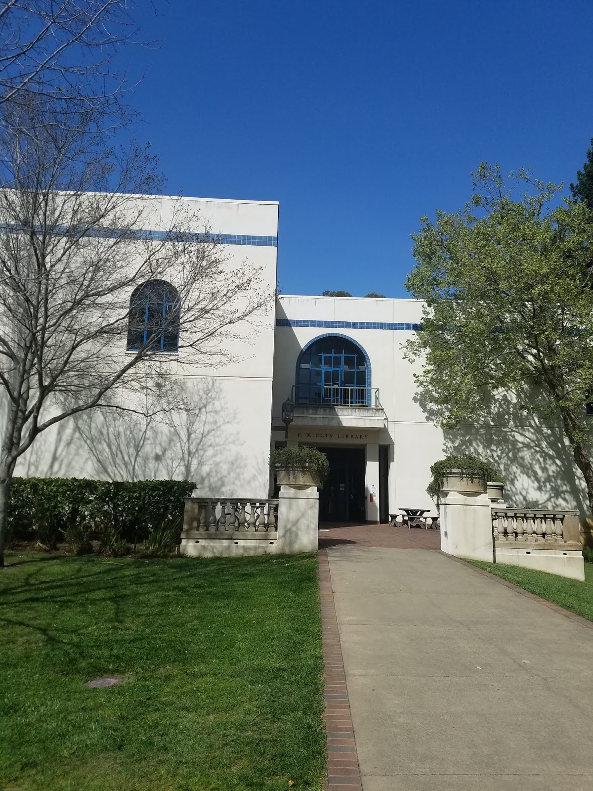Adventures in Weseland: A Small Look At Mills College