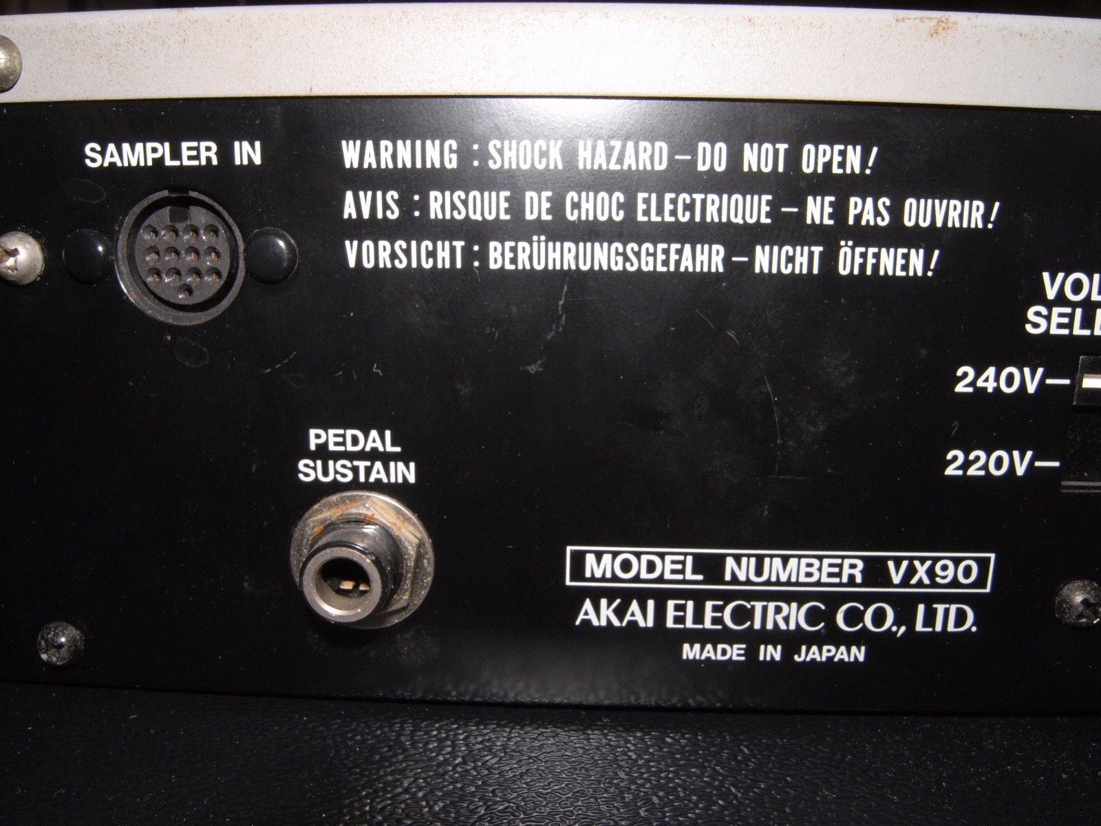 MATRIXSYNTH: AKAI VX-90 SYNTH RACK SN 10955-13603