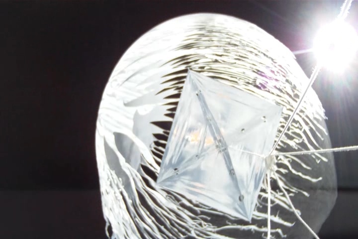 BALLONS-ECOLES: ECLATEMENT BALLON ECOLE LE CREUSOT