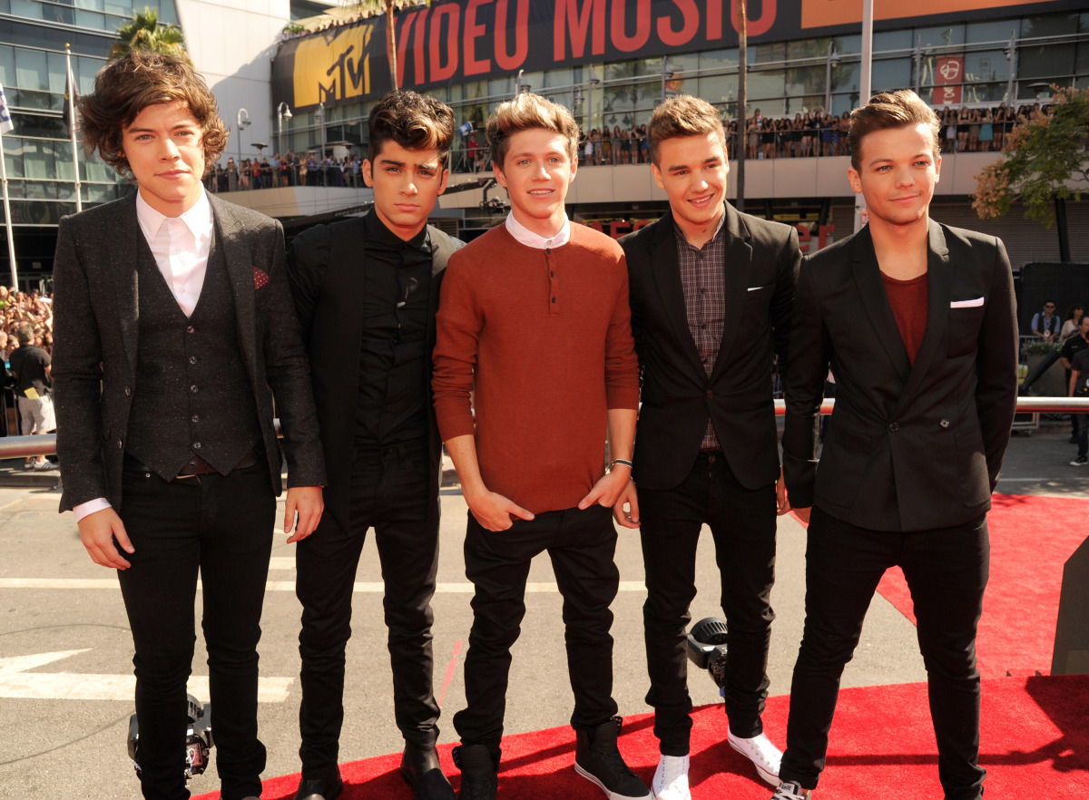 One Direction Day: Rihanna, Justin Bieber y One Direction, compiten por ...
