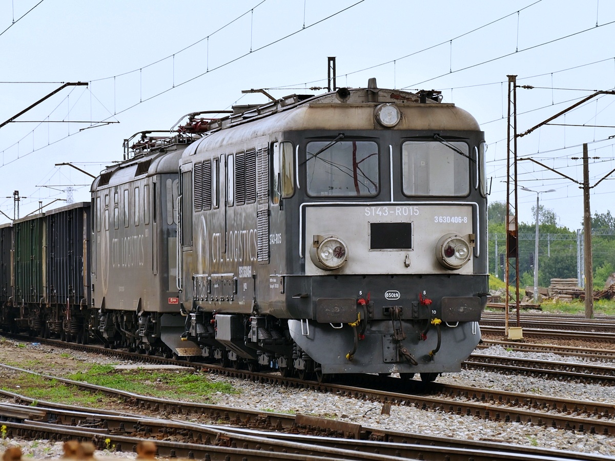 ST43-R015 na stacji Warszawa Wschodnia Towarowa | Torowy