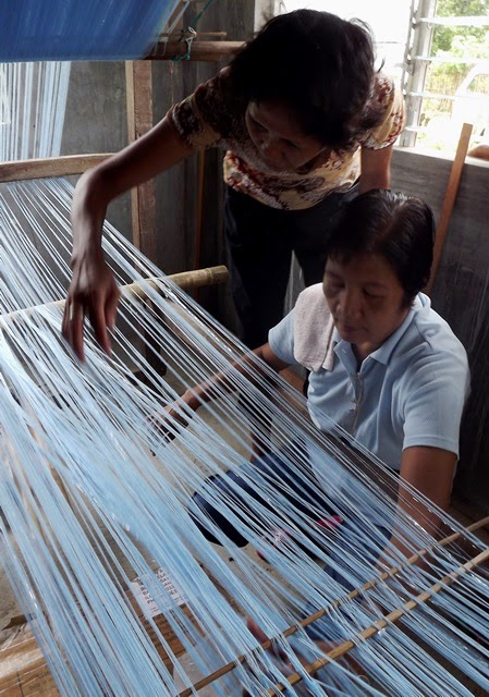 mybeautifulILOILO: Weaving Iloilo for the Indigenous Fiber Fashion Fair