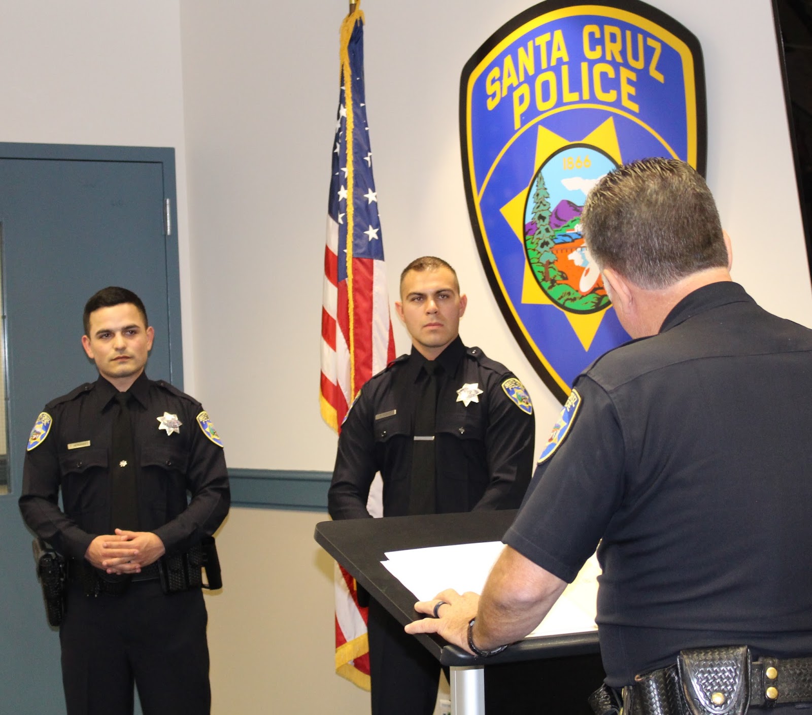 Santa Cruz Police: SCPD Swears in Two New Officers