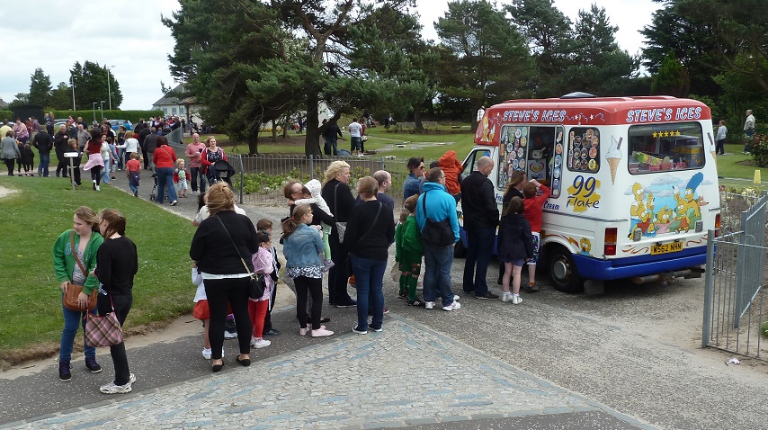 Laurie Bidwell: All the Fun of The Ferry Gala Fete