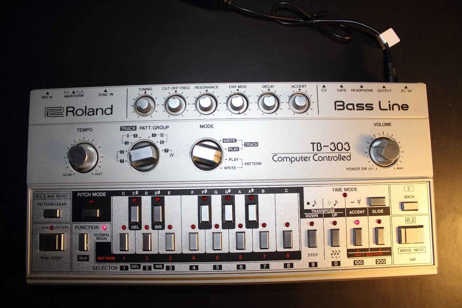 MATRIXSYNTH: Roland TB-303 Bassline Synthesizer