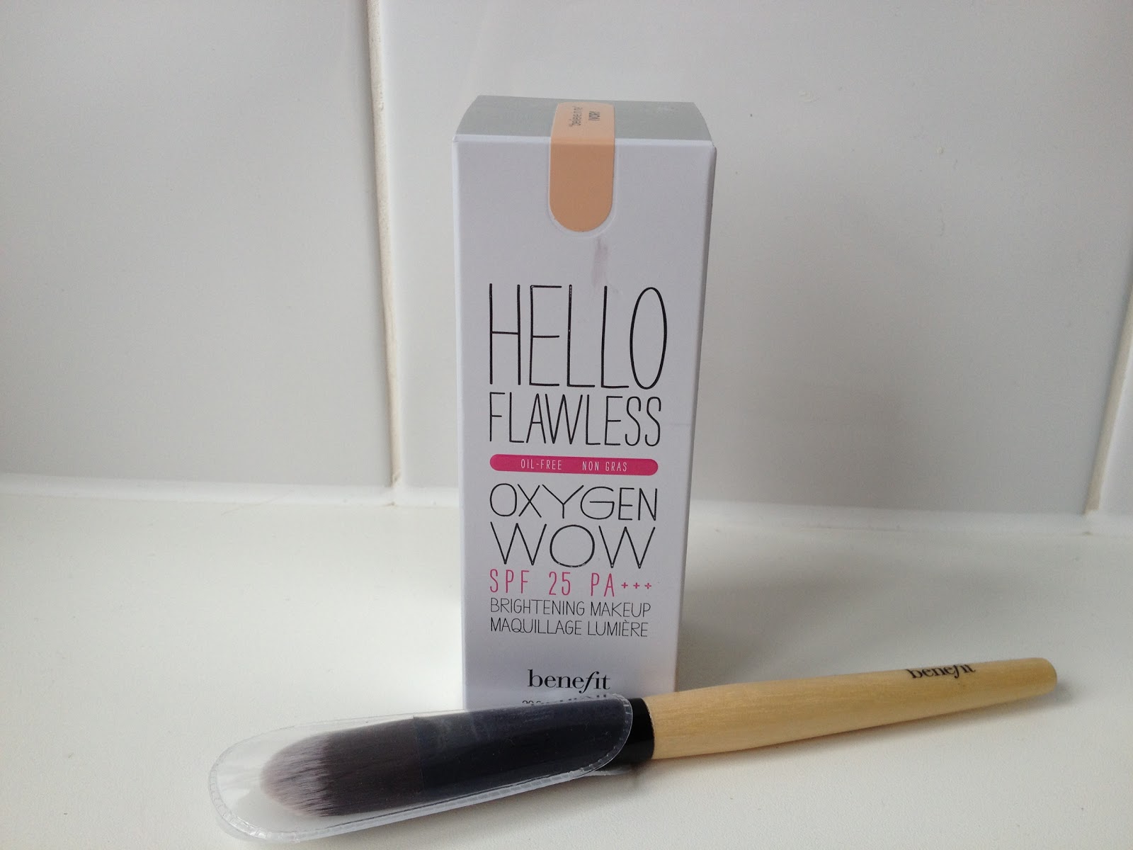 Benefit Hello Flawless Oxygen Wow Foundation - Sophie Rose
