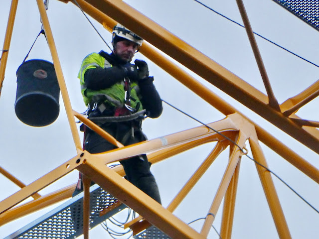 Björnidets blogg: Vi bygger en lyftkran