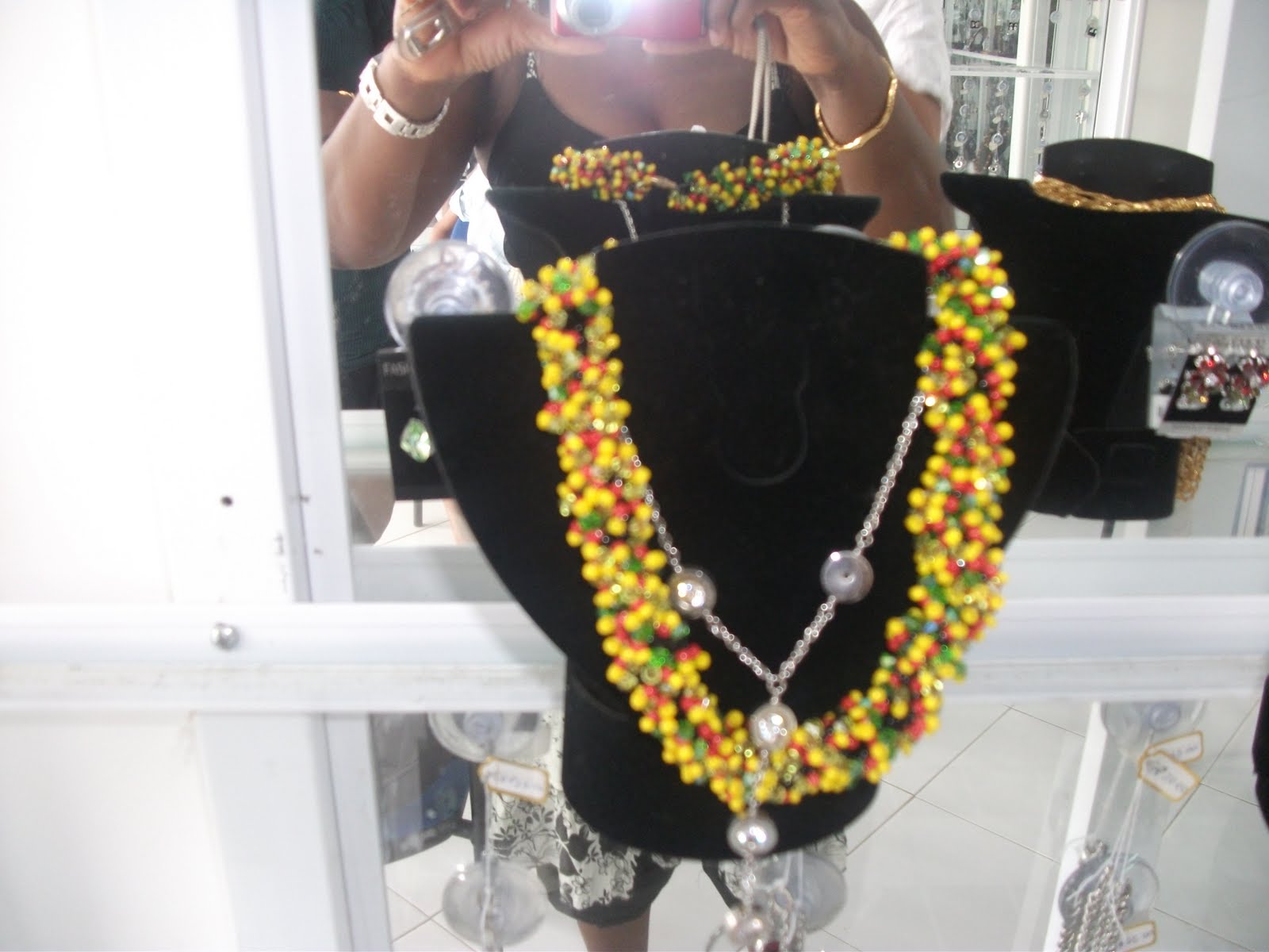 ofo's sisterlocks: Ghana pics-jewelry stall