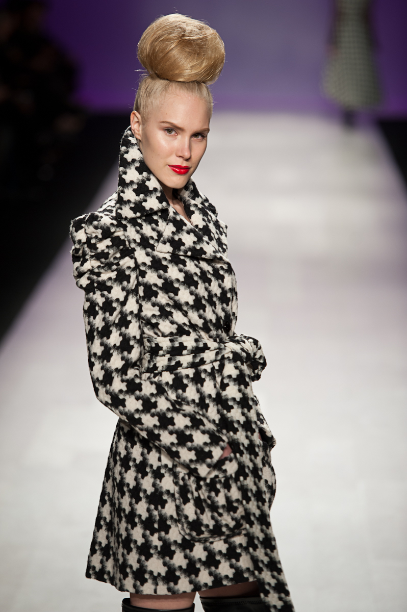 Fashion Studio Magazine: STEPHAN CARAS FALL/WINTER 2013: Part 1