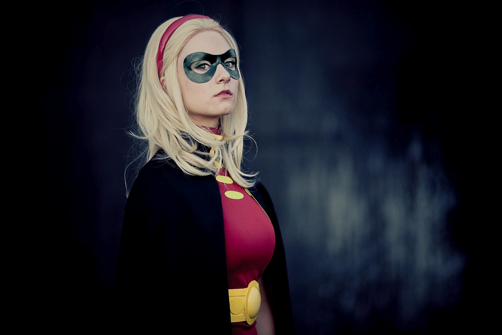 Geek Group Network: [Cosplay] Lady Robin (Stephanie Brown)
