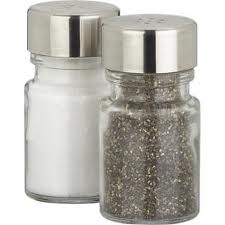 Attractive salt and pepper containers | Home Decorations