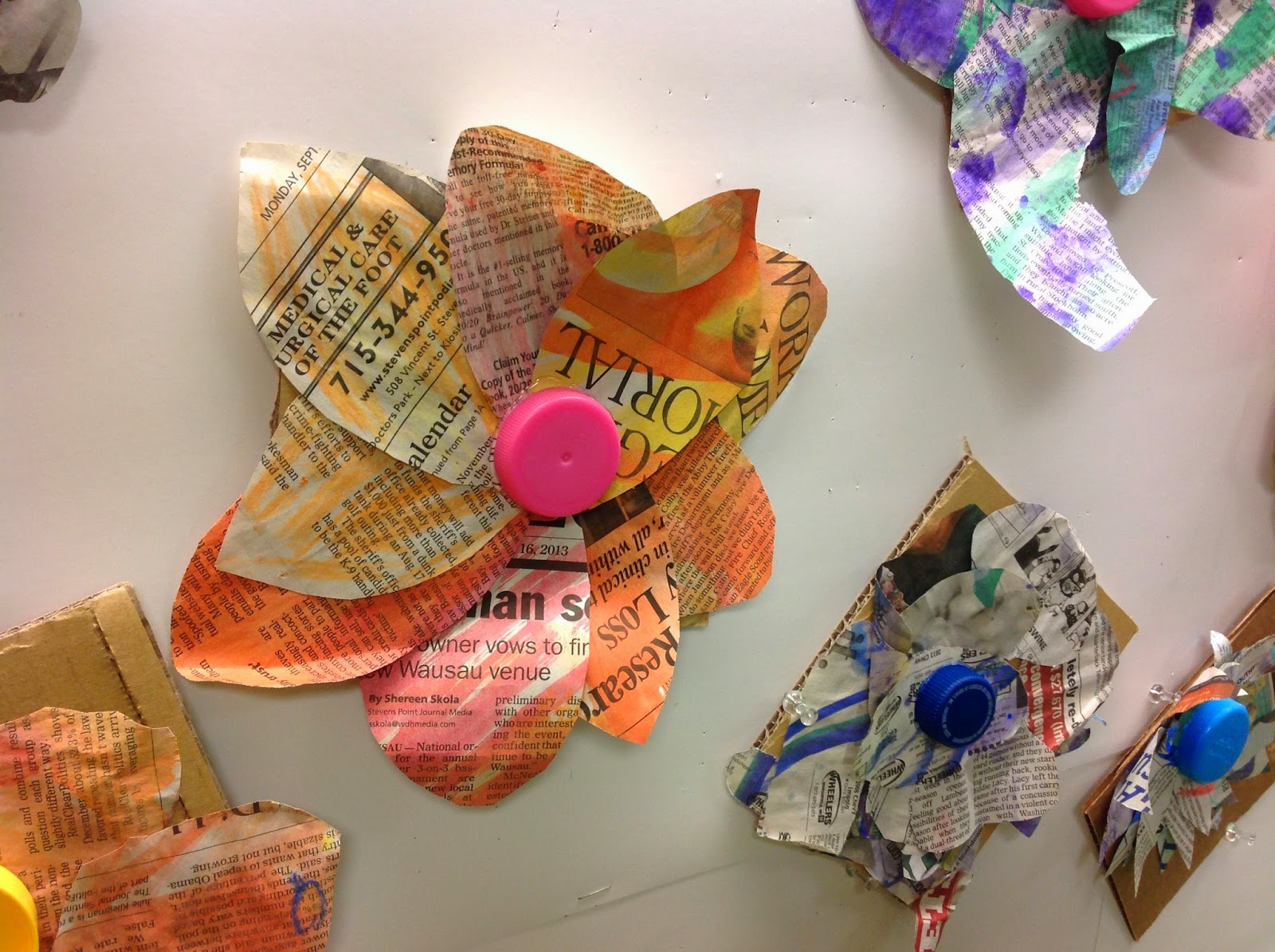 The Artsy Fartsy Art Room: Kindergarten Recycled Flowers