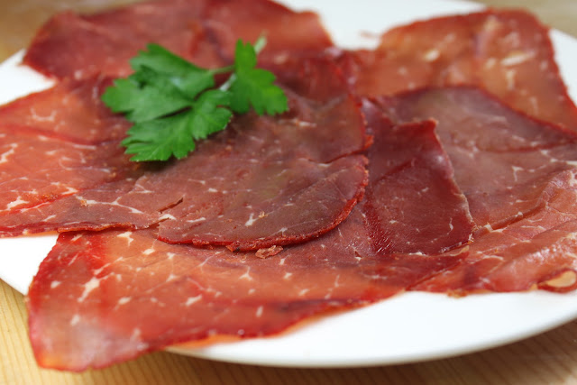 Dyna's Egyptian Cooking: Basterma and egg, Basturma wi baid, Egyptian ...