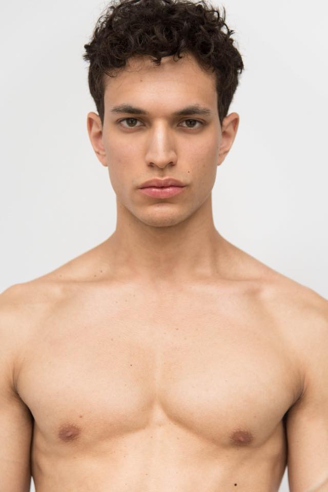 ELITE MODEL MANAGEMENT TORONTO : 🆕📷 Jordan drops by for a digi update!