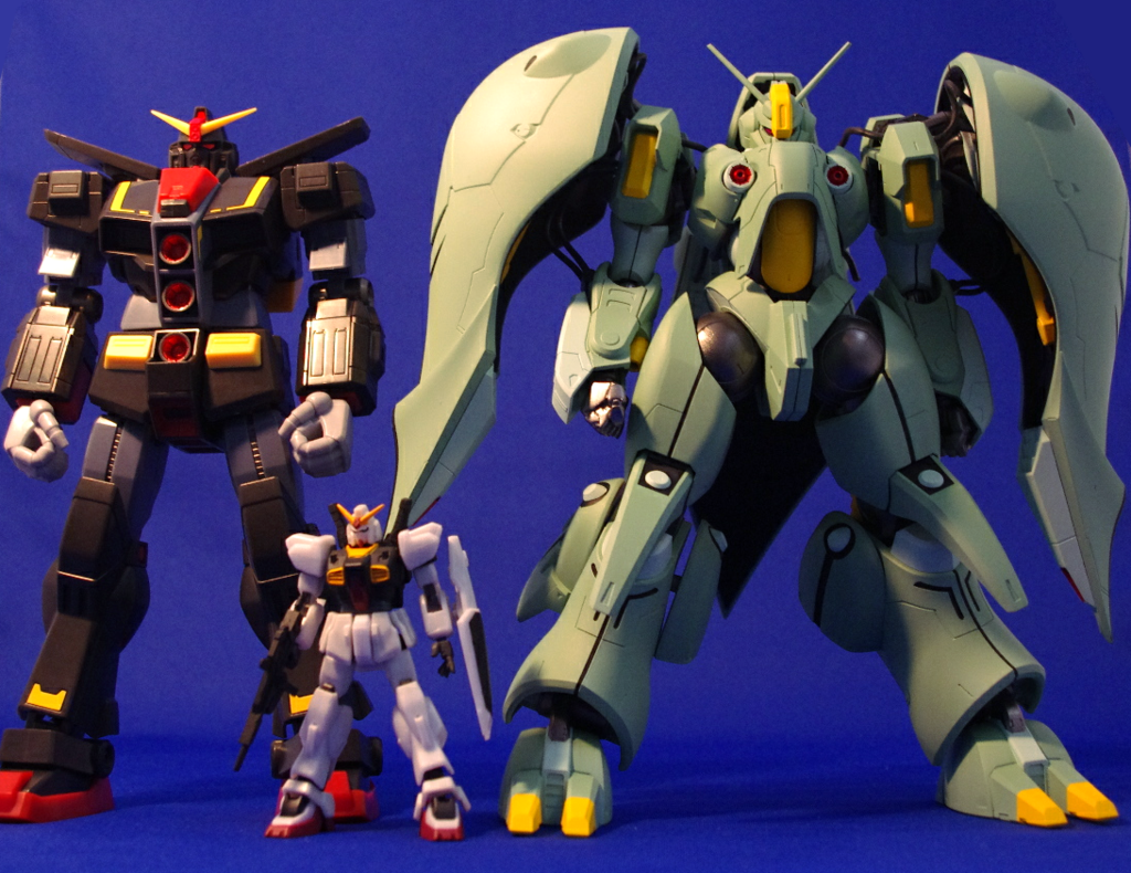 Gundam Assault Kingdom NZ-000 Quin-Mantha Size Comparison
