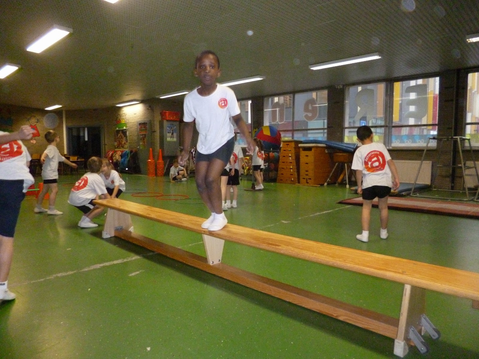 Sport is Fun: Springomloop (lopen en springen over lage hindernissen)