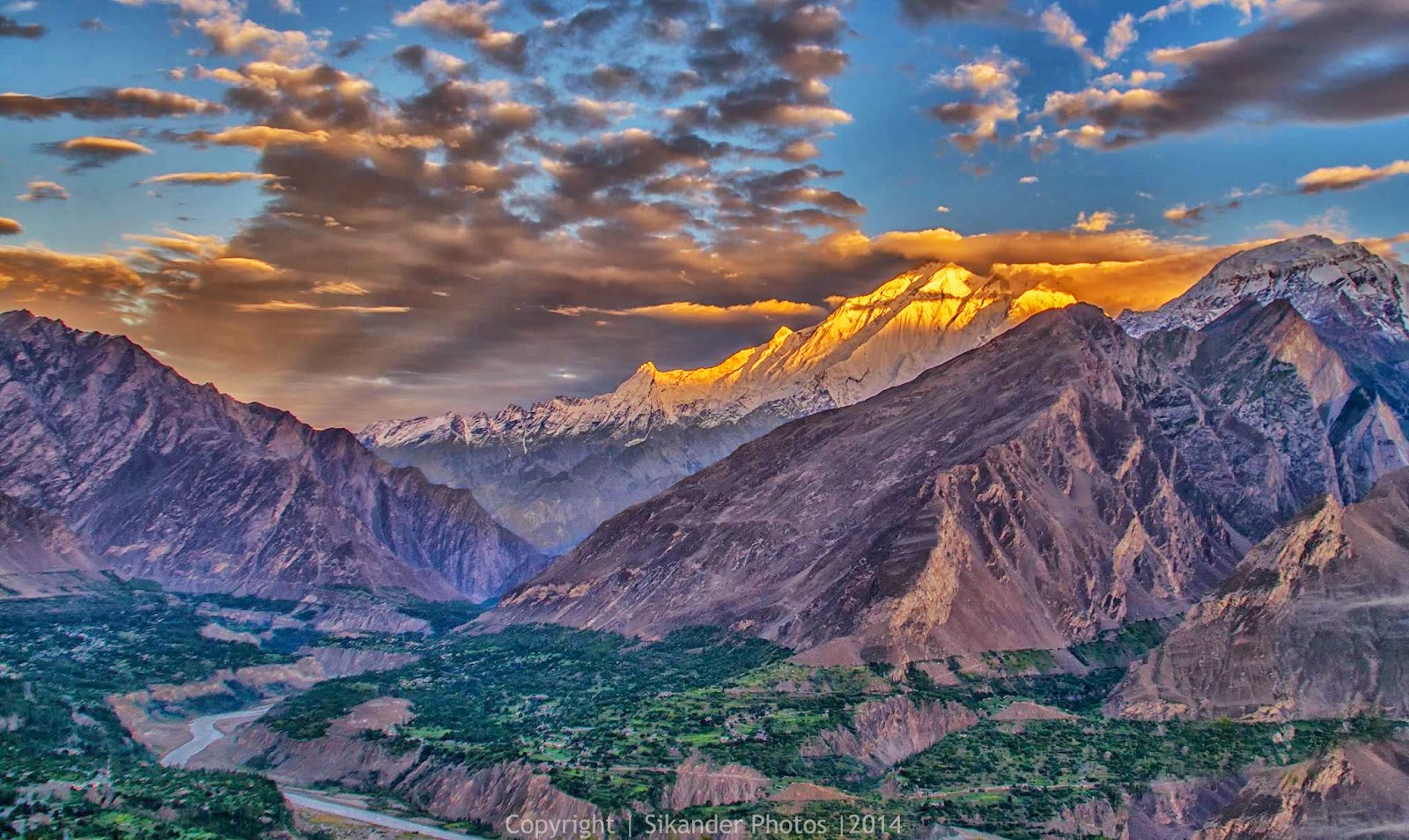 Splendid Cosmos: Stunning View of Sunrise on Rakaposhi