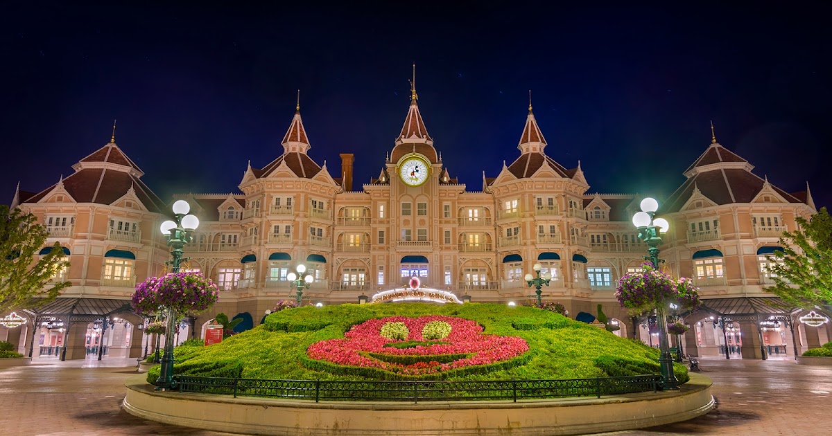 Hotel Disney Paris At Night hotel-disney-paris-at-night