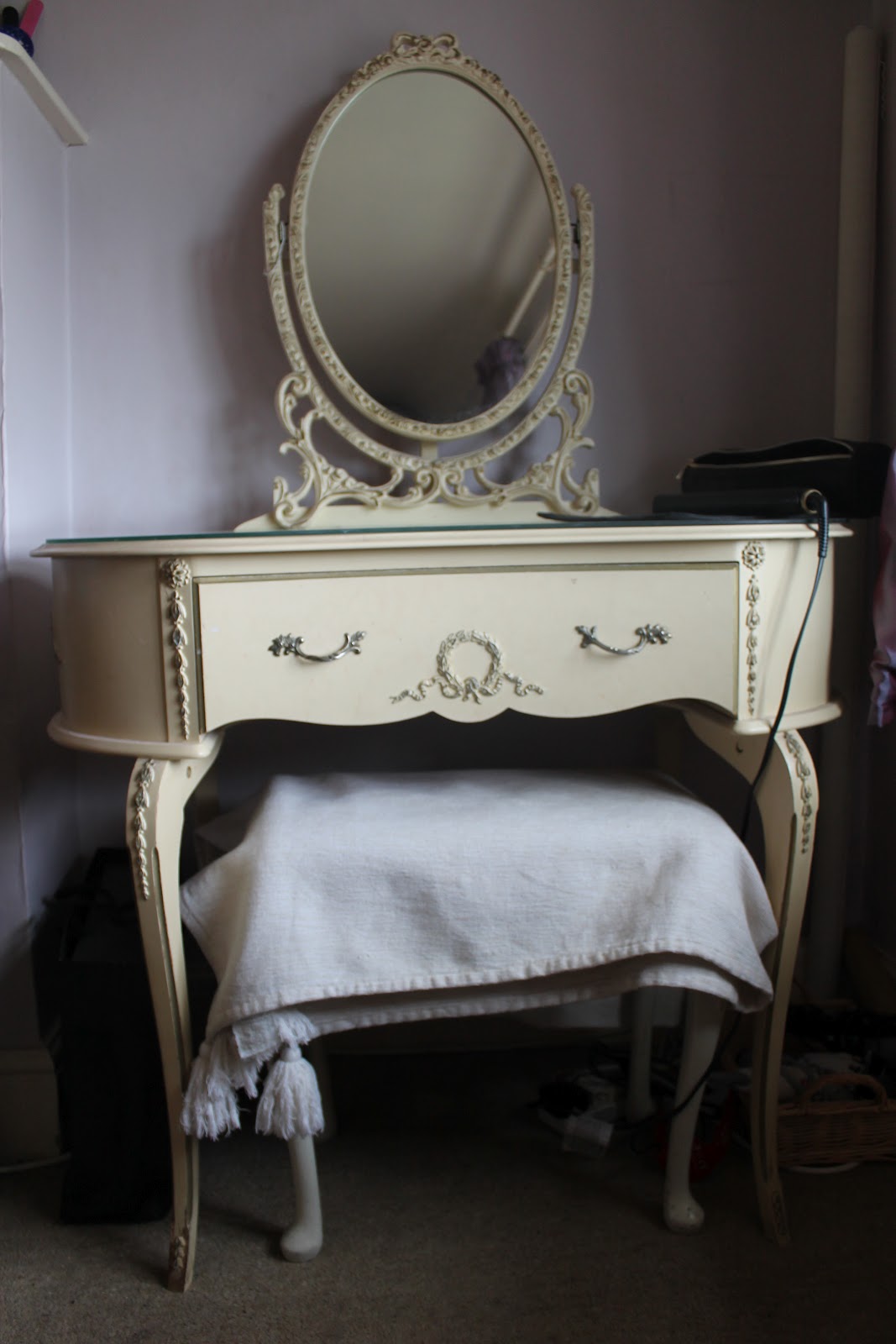 Make up collection / Storage : Whats in my Dressing Table ...