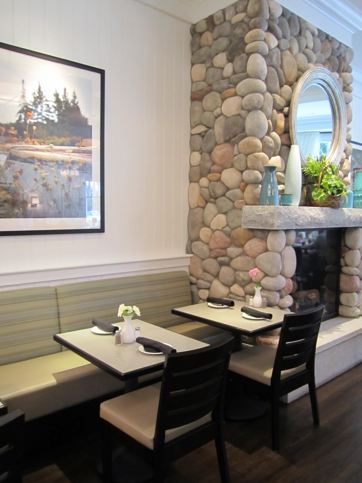 FoodieMommy: The Cottage, Chestnut Hill: Two Moms and a Night Out