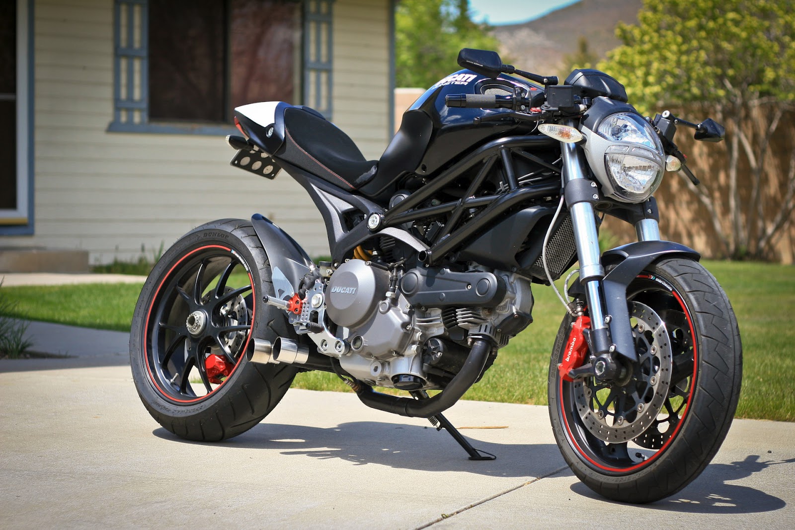 Il Ducatista - Desmo Magazine: Photo #9 - Ducati Monster 696 con mono