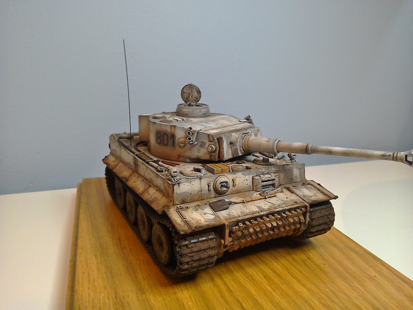 Blue Bear's Scale Models: Academy 1/35 Tiger I Early Winter