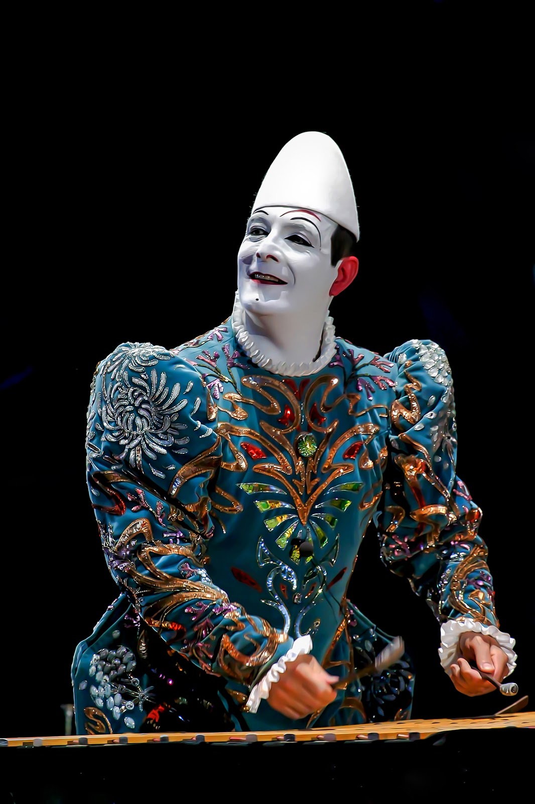 circus: Jean-Pierre JERVA expose son cirque "Le temps d'un regard sur ...