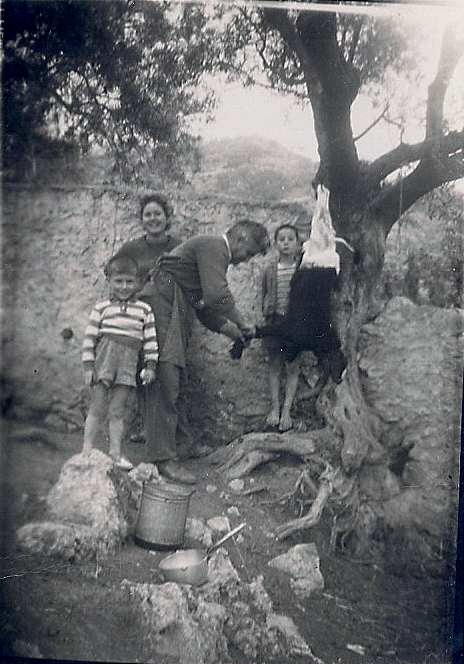 ELIKA-MARATHIAS: δεκαετια του 50 =οικογενεια της Ελικας