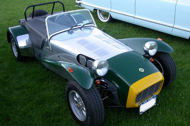 IDD: On Her Majesty's Secret Service