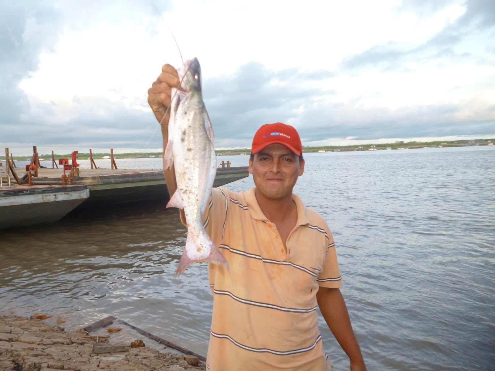LA PESCA EN LA AMAZONÍA PERUANA | Guide