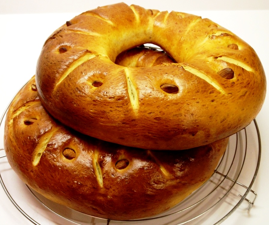 Marthese Seasonal Food: Easter Bread Ring