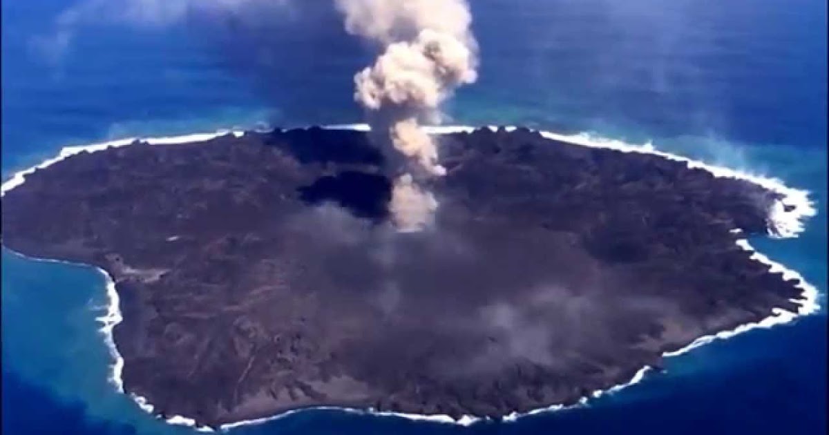 The Big Wobble : A volcanic bomb shot molten rock up about 100 meters ...